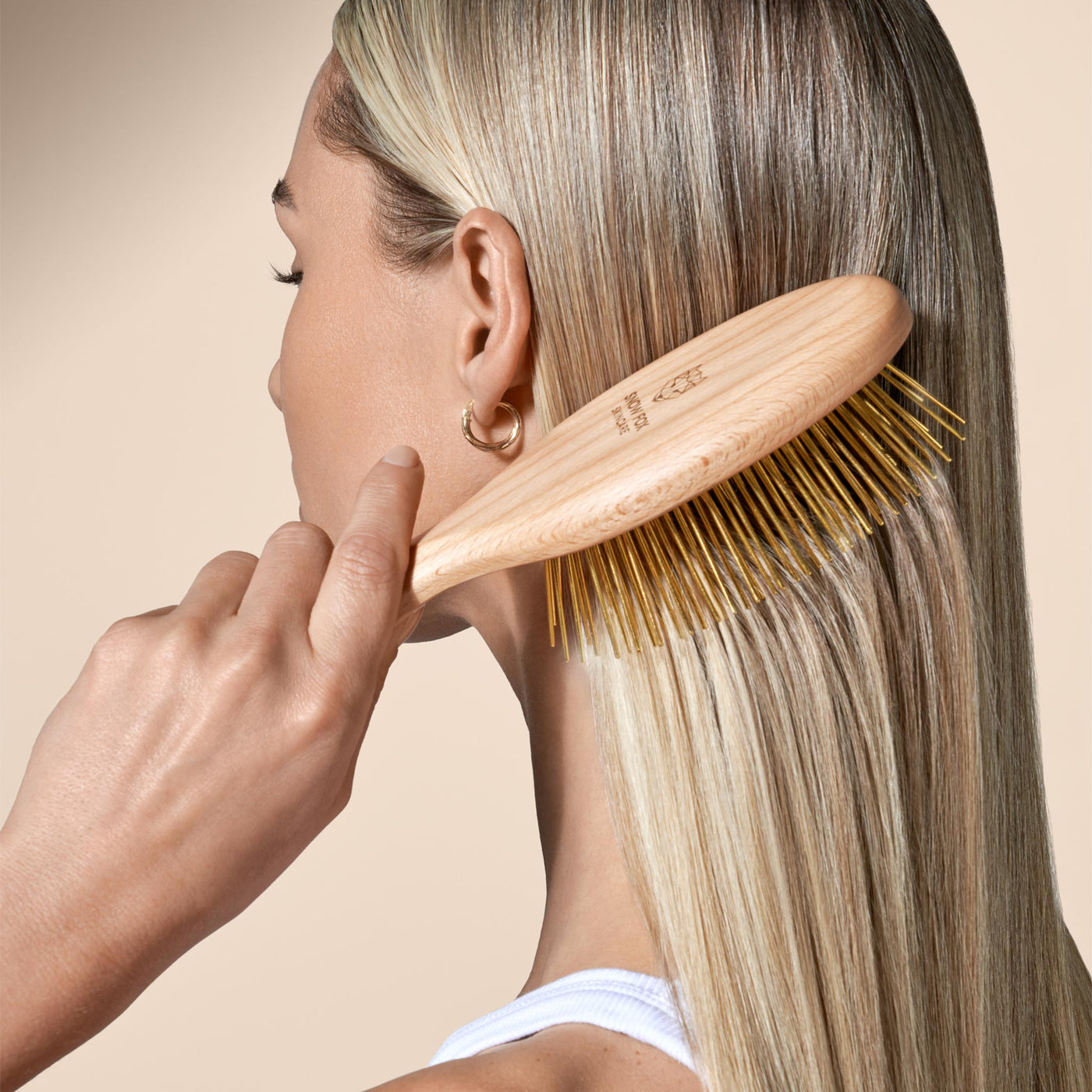 Gua Sha Hair & Scalp Brush: Premium Wooden Edition – Snow Fox Skincare